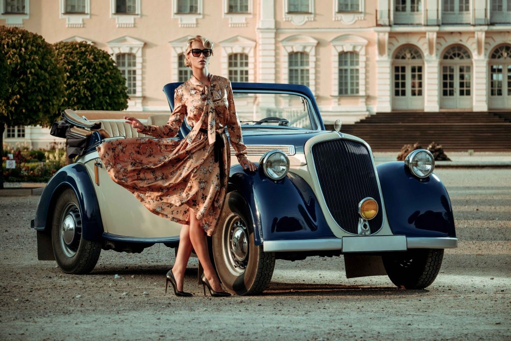 AUSTIN ANTIQUE CAR SERVICE Weddings Prom